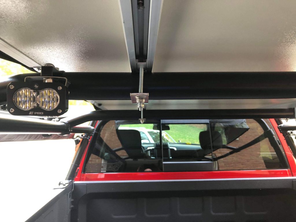 Light Mount, Vertical | Dethloff Mfg